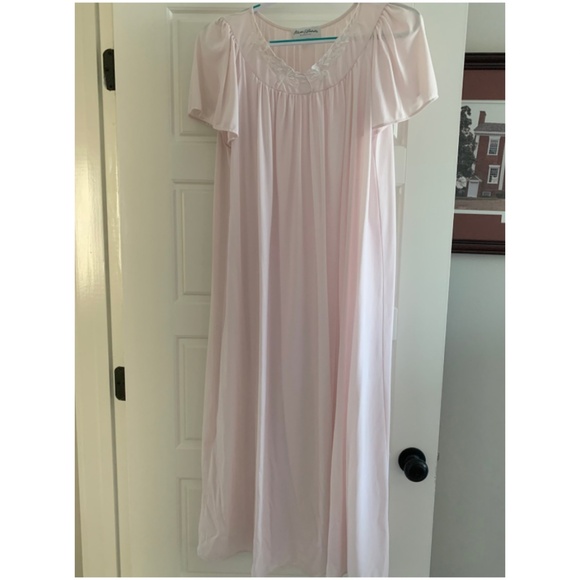 Miss Elaine | Intimates & Sleepwear | Miss Elaine Nightgown | Poshmark